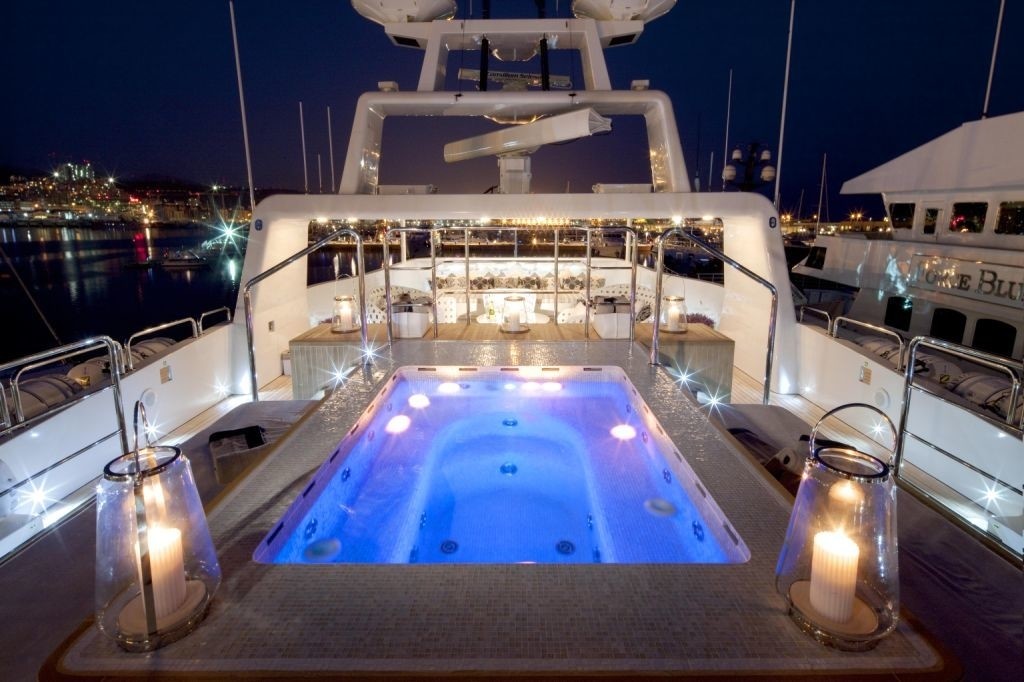 Pool Image Gallery - Jacuzzi Pool On Board Yacht JO - Jacuzzi Pool ...